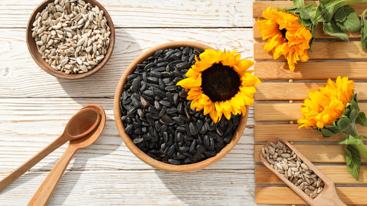 Sunflower Seeds: Nutrition, Health Benefits, and Common Uses
