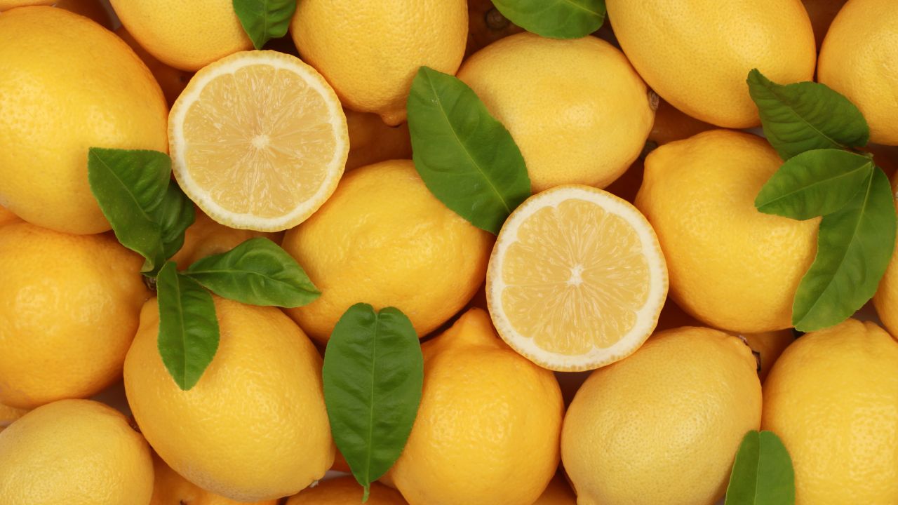 7 Best Fruits for Great Skin and Hair