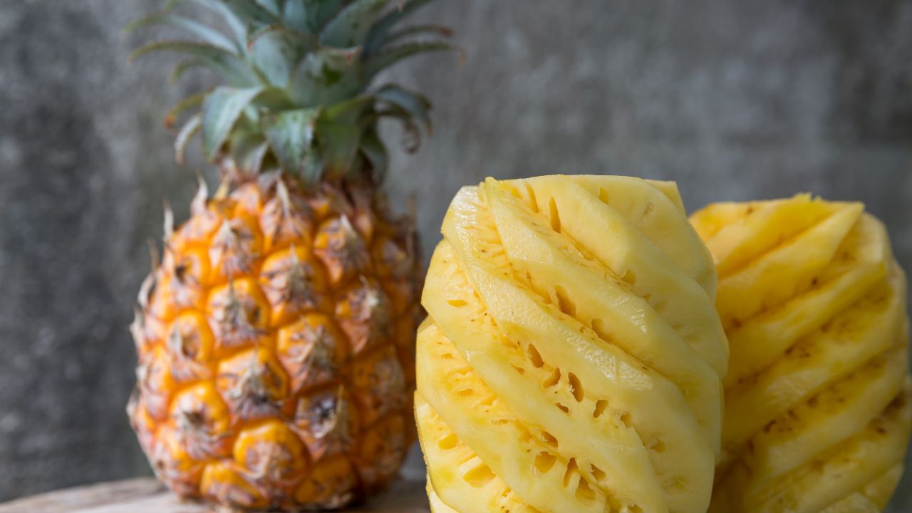 7 Best Fruits for Great Skin and Hair