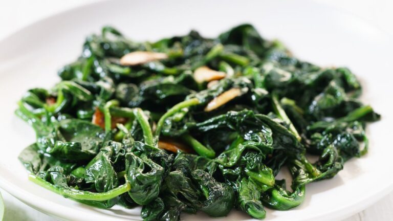 Spinach: Nutrition Facts and Health Benefits