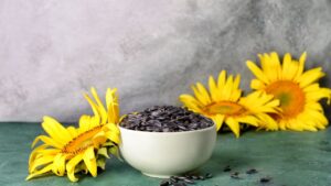 Sunflower Seeds: Nutrition, Health Benefits, and Common Uses