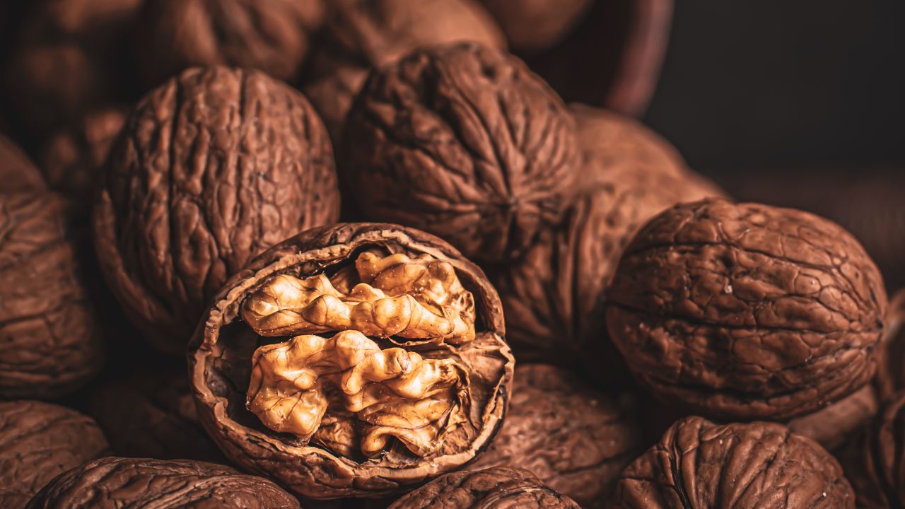 Walnuts: Health Benefits, Nutrition, and Diet